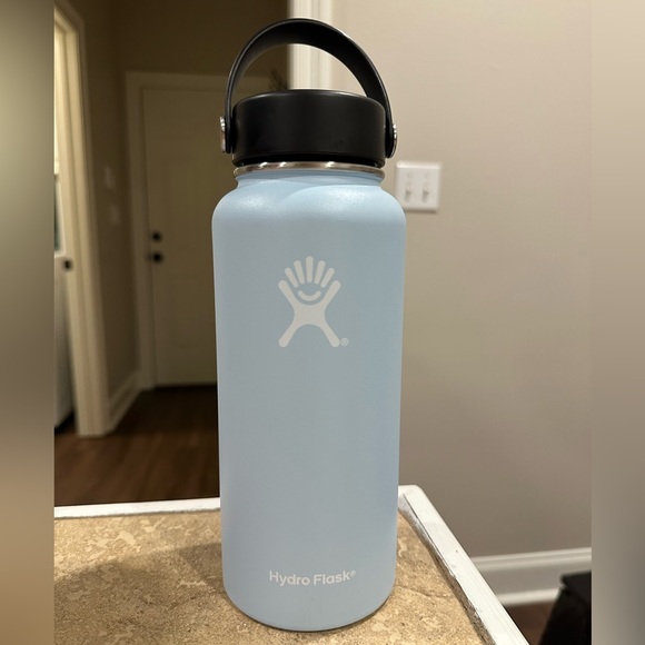 Hydro Flask | Dining | Hydro Flask 32oz Wide Mouth Bottle In Frost ...